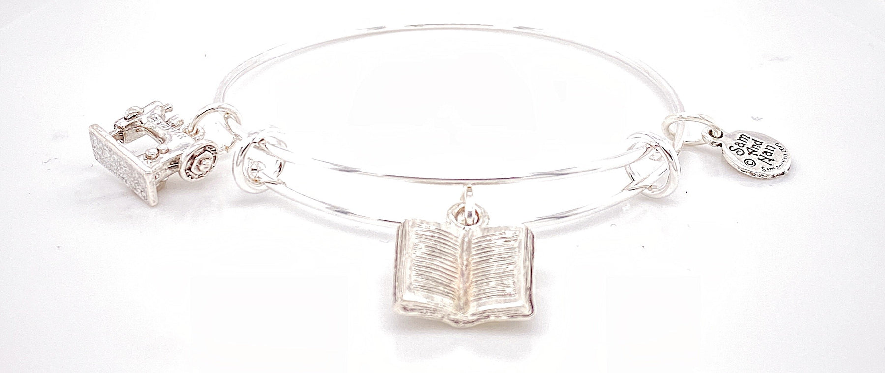 Beluga Whale Tale Charm Bangle Bracelet - Watchus